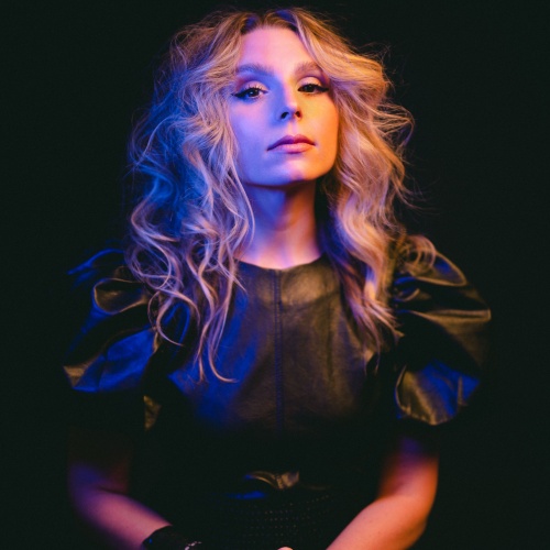 Faïnn stuns with debut UK release - TrendRadars UK