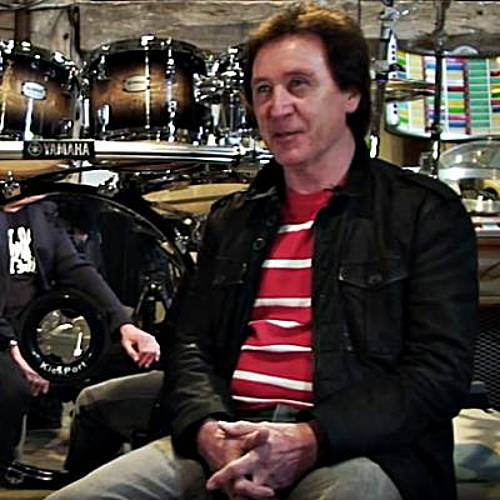 Music News, 29 August 2015 | 15 Minute News - Know the Music News